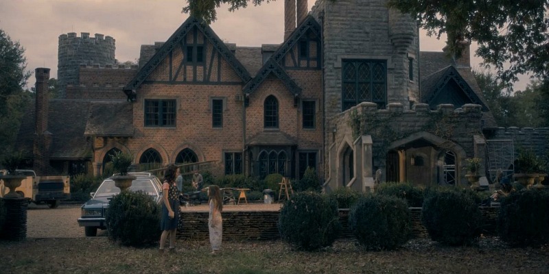 Inside The Real Hill House - #IHeartHollywood