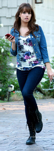 Dreamer Debby Ryans From Jessie Adorable Style
