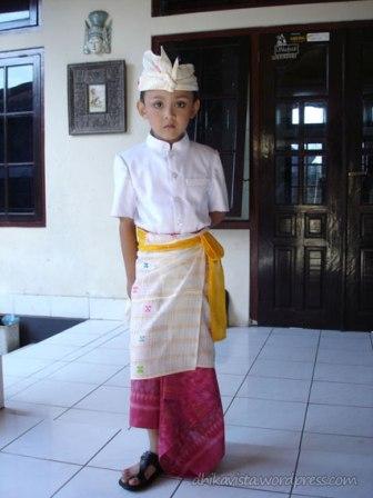 Blog Budaya Indonesia: Pakaian Adat Bali : Jenis, Perlengkapan, dan ...