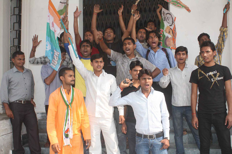 View Patna: PU students protest ban on 3 student leaders