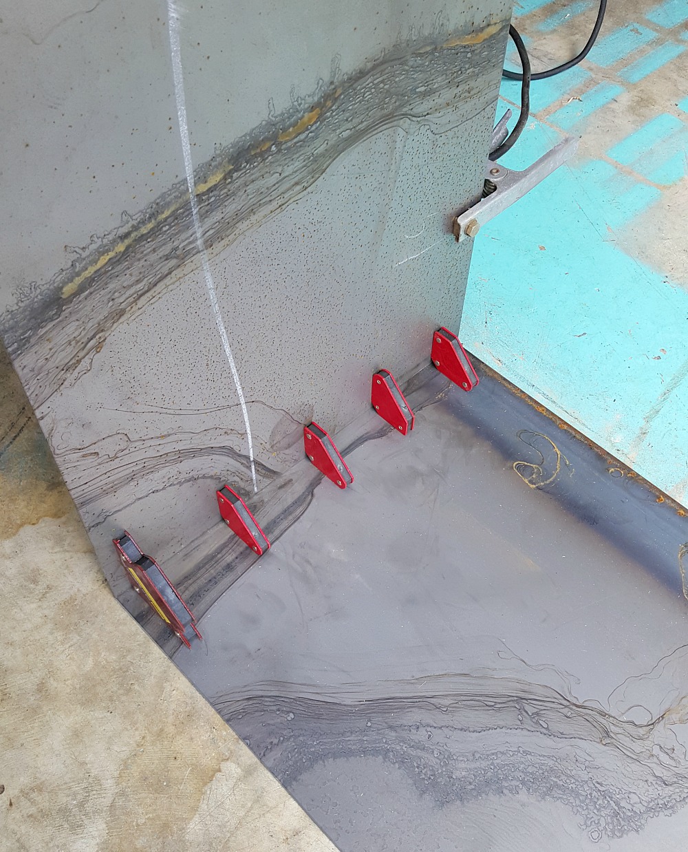 Welded DIY Fire Pit | Modern Fire Pit Makeover | Dans le Lakehouse