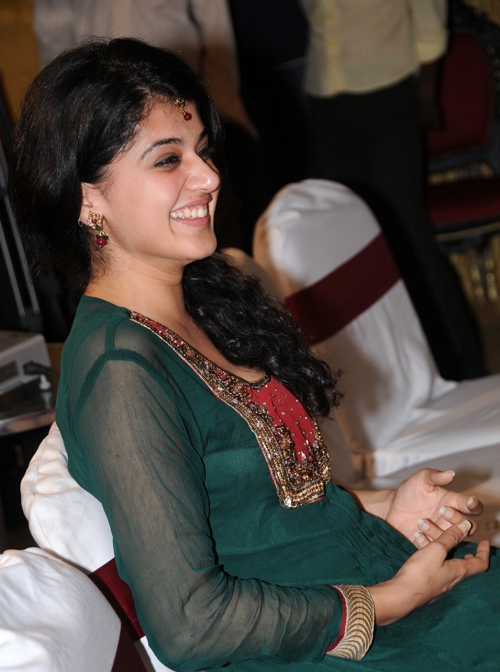 Tapasee-pannu-at-santosham-awards-2009 - Tollywood Actress and Actor ...