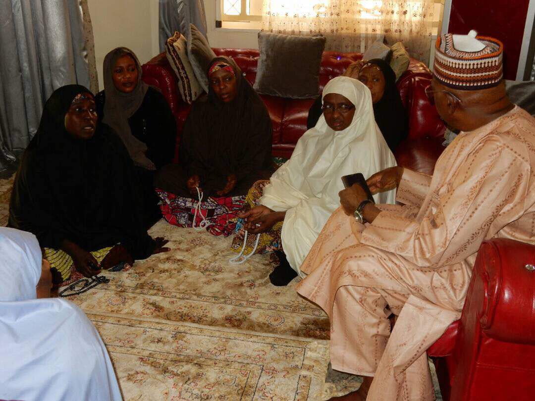 Dignitaries Visit Senator Goje (photo)