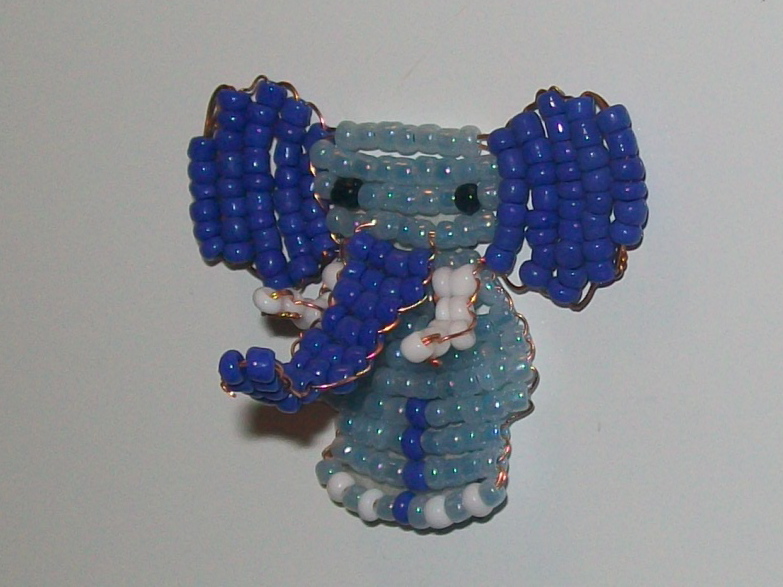 Beading for the very beginners: Elephant in the parallel weaving technique