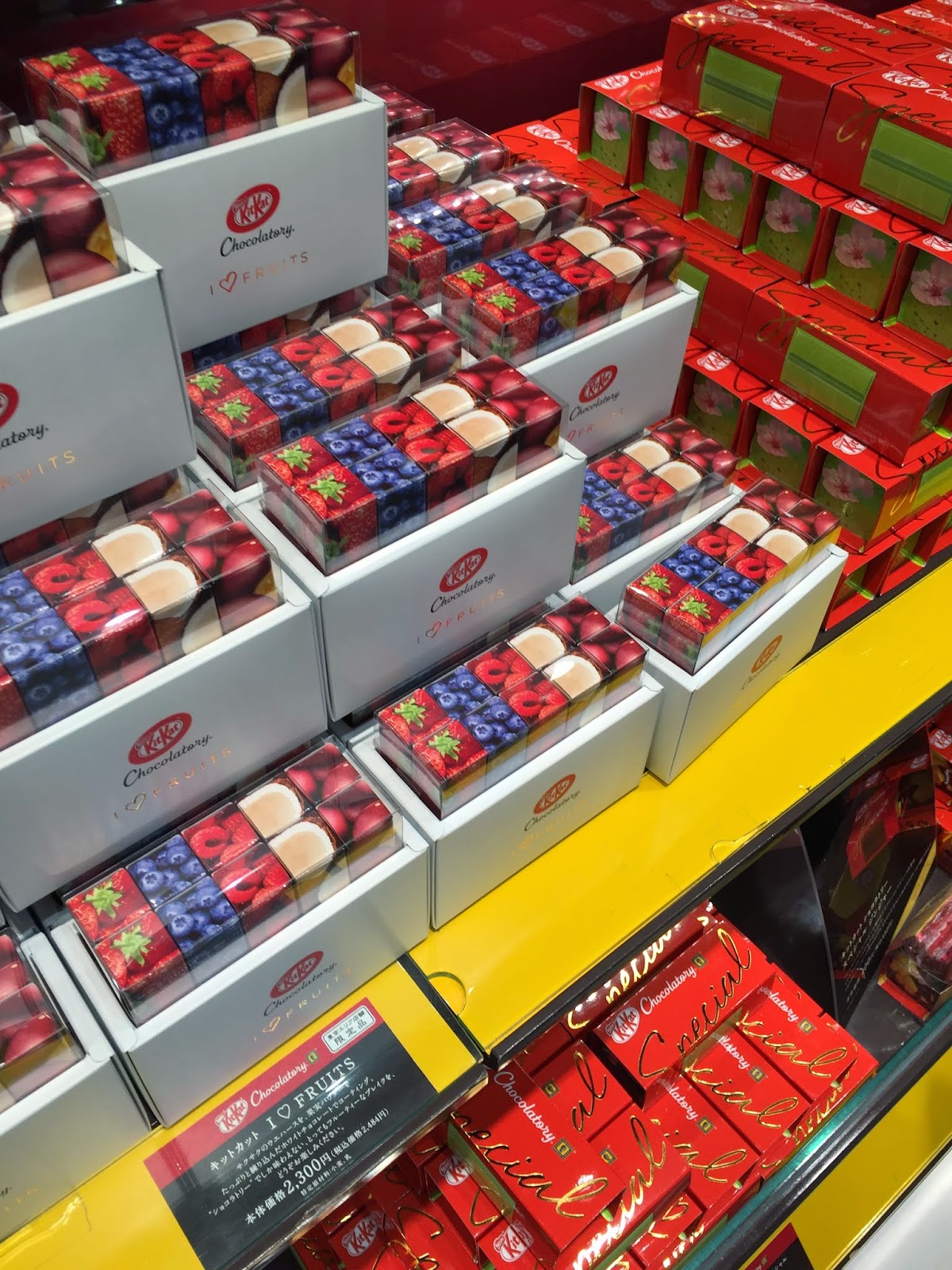 Quest For Japanese Kit Kats in Tokyo (Kit Kat Chocolatory in Ikebukuro ...