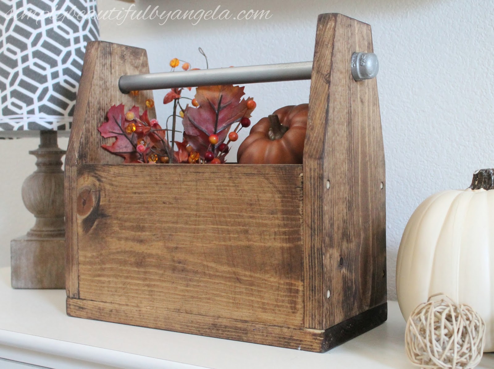 DIY Rustic Carpenter’s Toolbox
