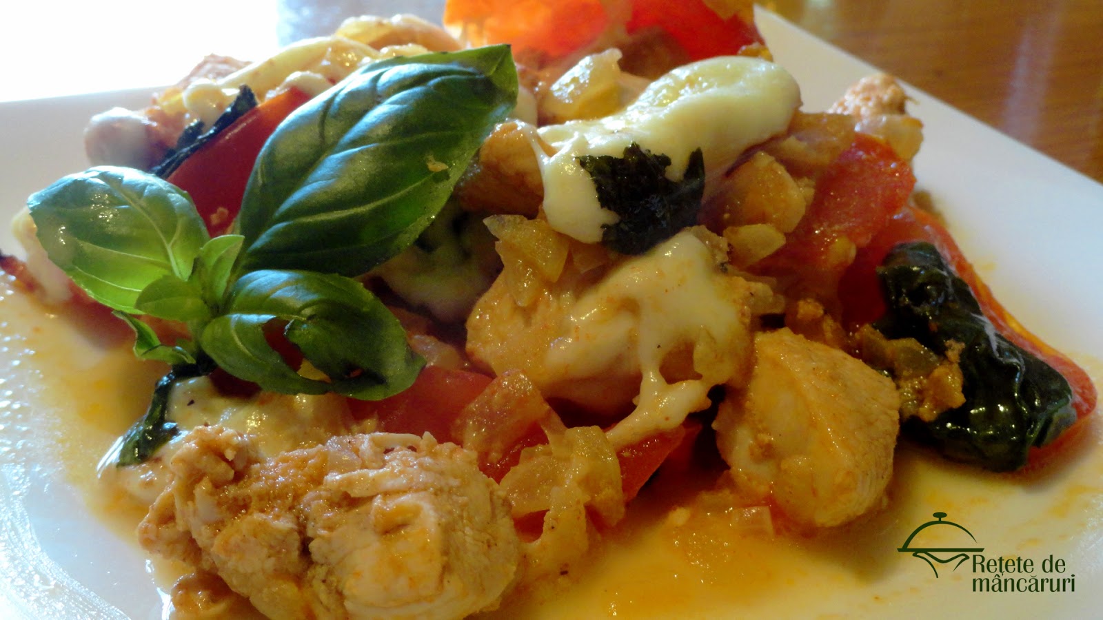 Retete de mancaruri: Retete culinare - Pui caprese la cuptor