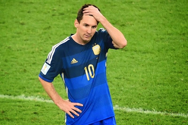 Variedades Gospel Veras: Igreja Maradoniana Pretendia Transformar Messi ...