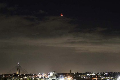 Blood red moon spotted in Sydney