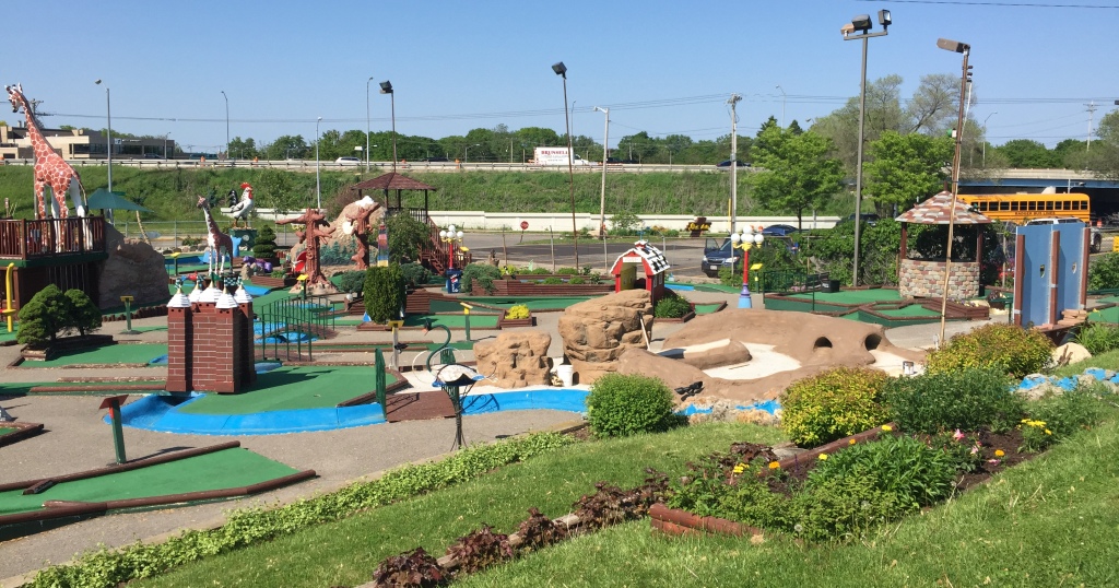 The Ham and Egger Files: Mark Swain Minigolfing in the USA Part 2