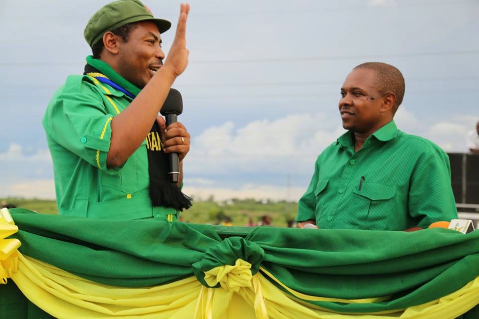 Mcheki hapa Mke wa Ridhiwani akimnadi mumuwe katika funga kazi kampeni ...