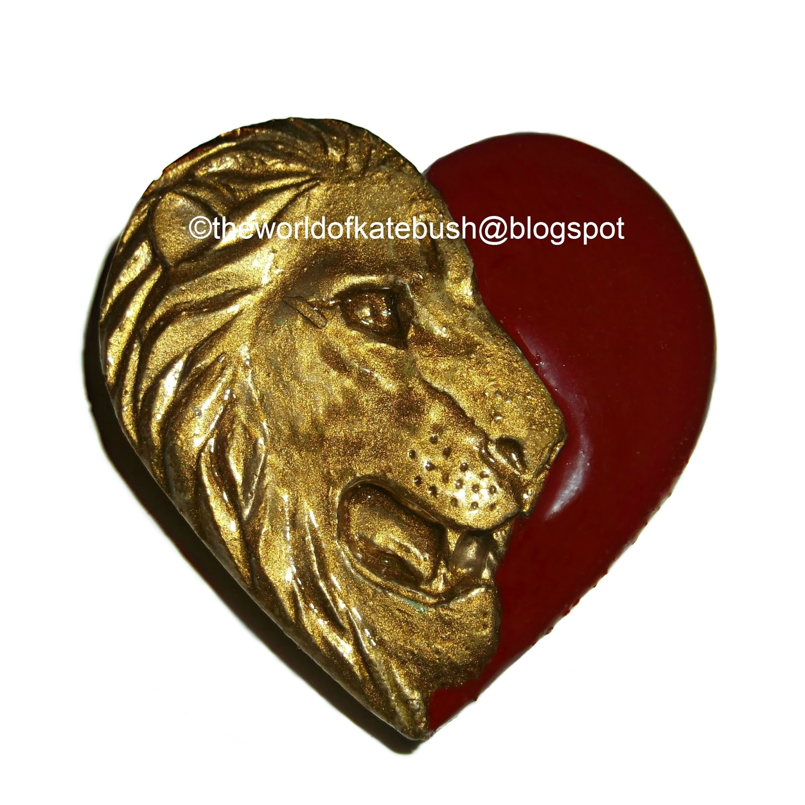 THE WORLD OF KATE BUSH: Badges