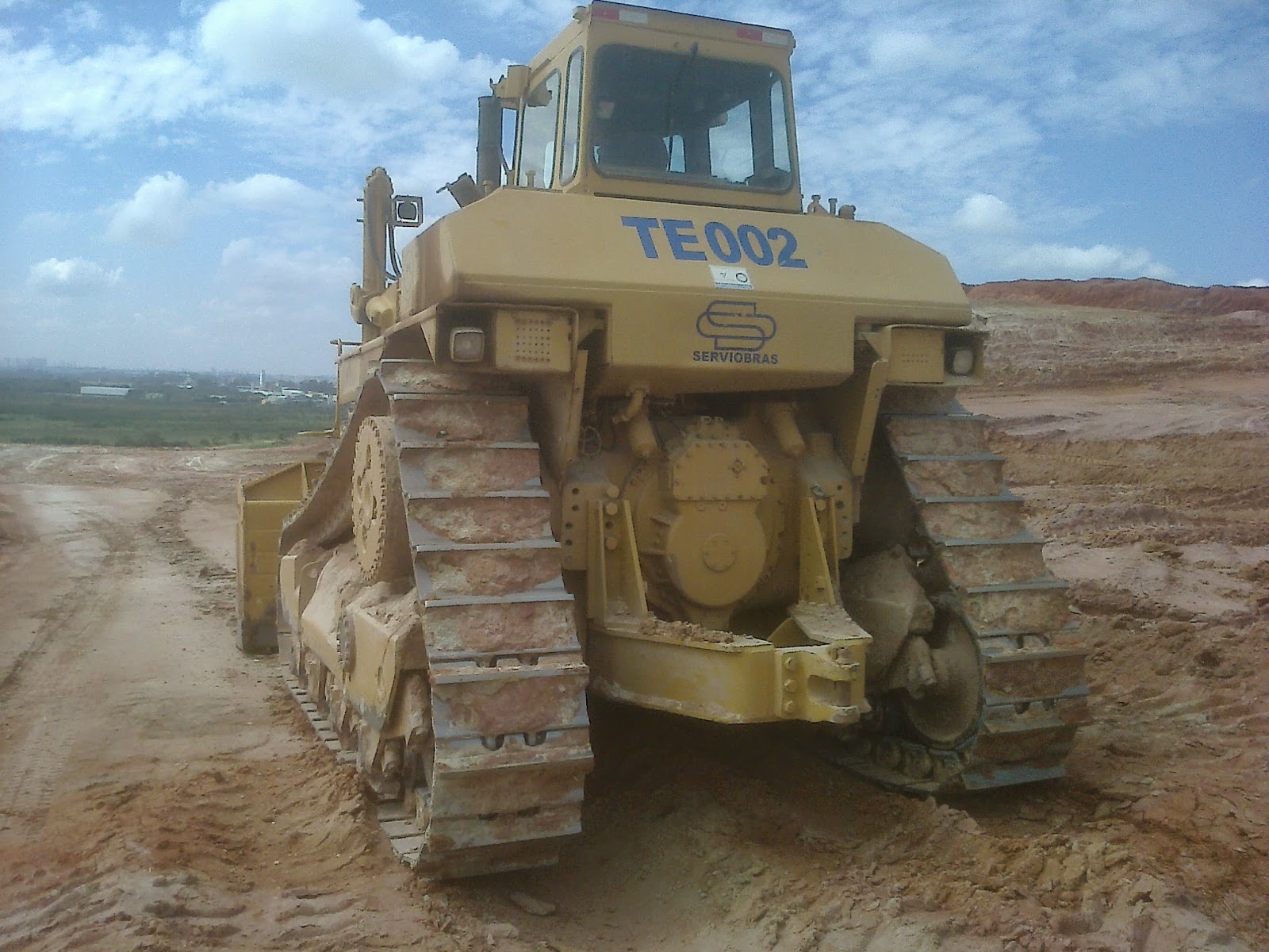 Tratores e Máquinas: Dozer D10 N Caterpillar.