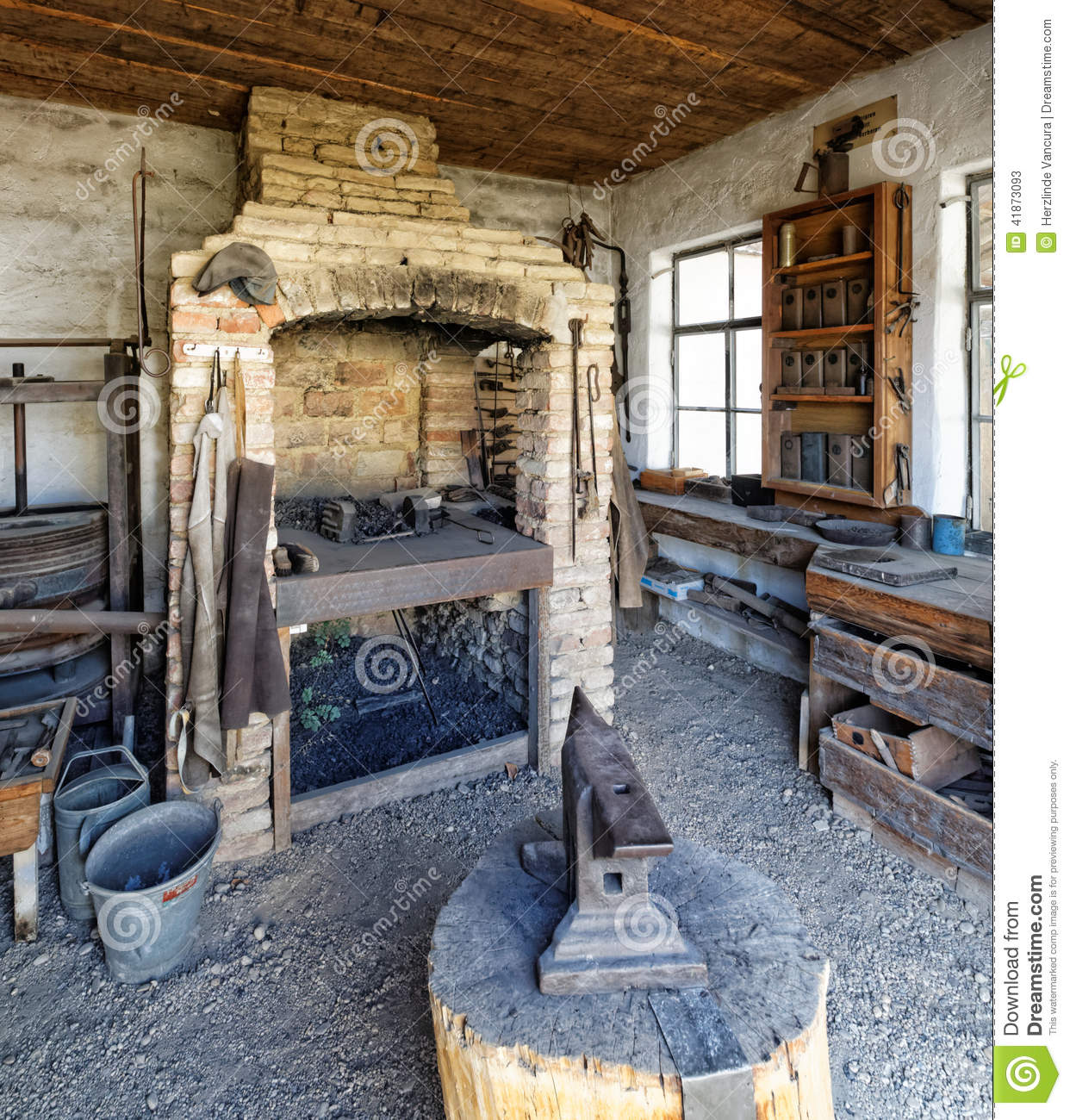 mjesuncrack: La fragua