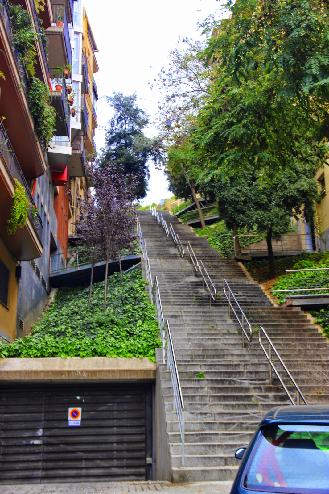 Non solo Barcellona, galleria di immagini: Calle Genova, e le sue ...