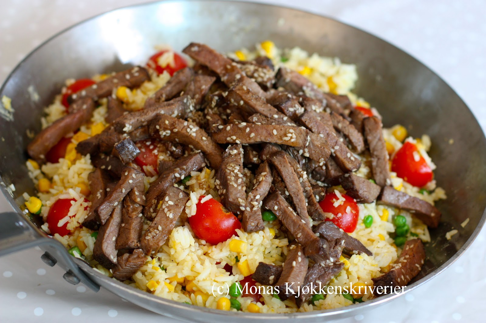 Monas Kjøkkenskriverier: Stekt ris med sesambiff