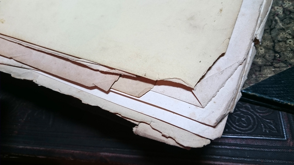 10 Digits: Techniques for Ageing Paper