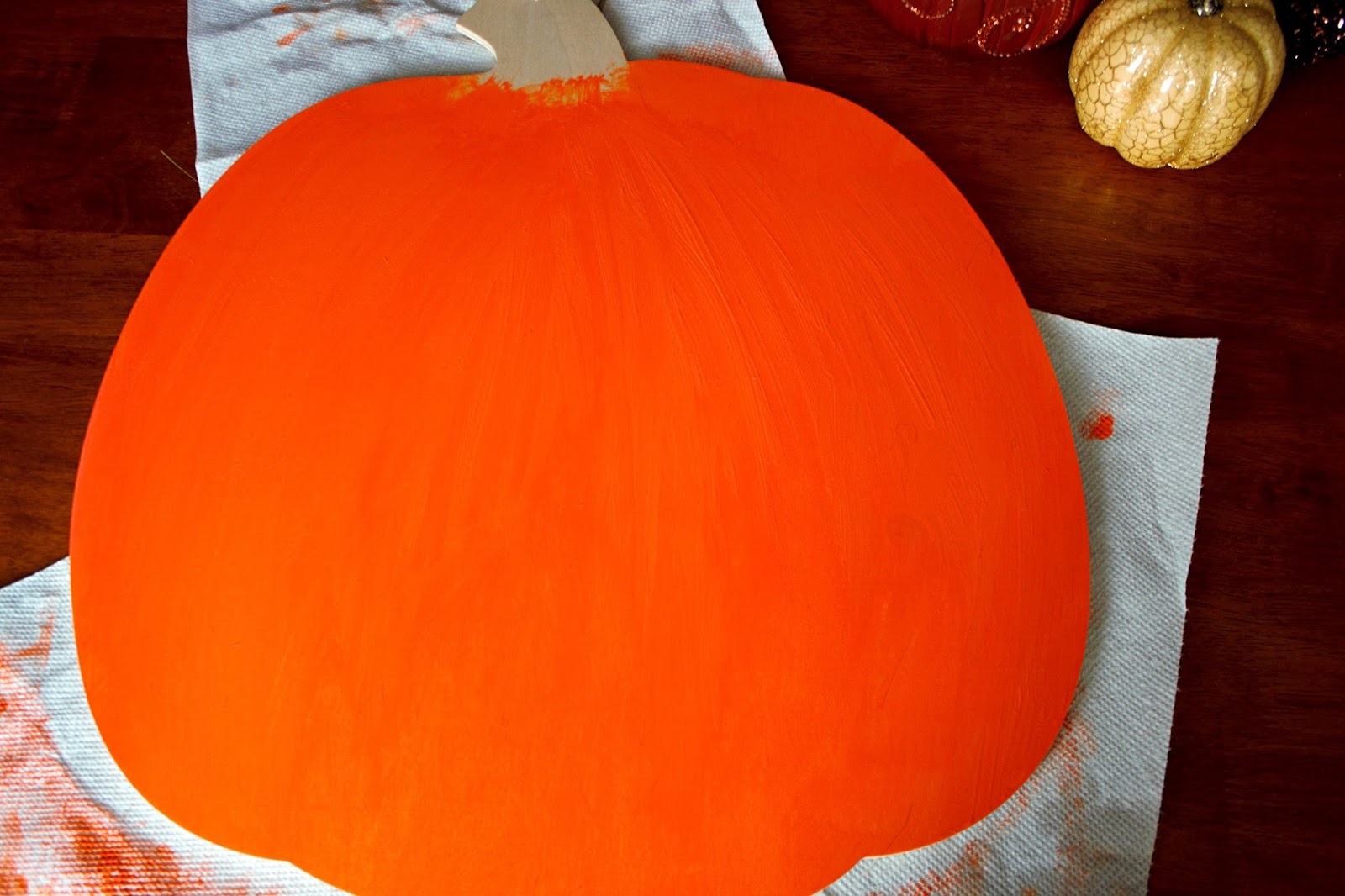 Raising The Roof's: DIY Wooden Pumpkin Sign