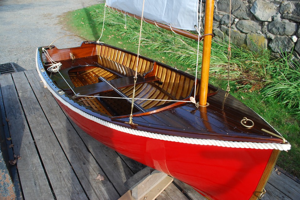 Salmon Falls Canoe: A Sailing Canoe, Sailing Dinghy, a Closed gunwale ...