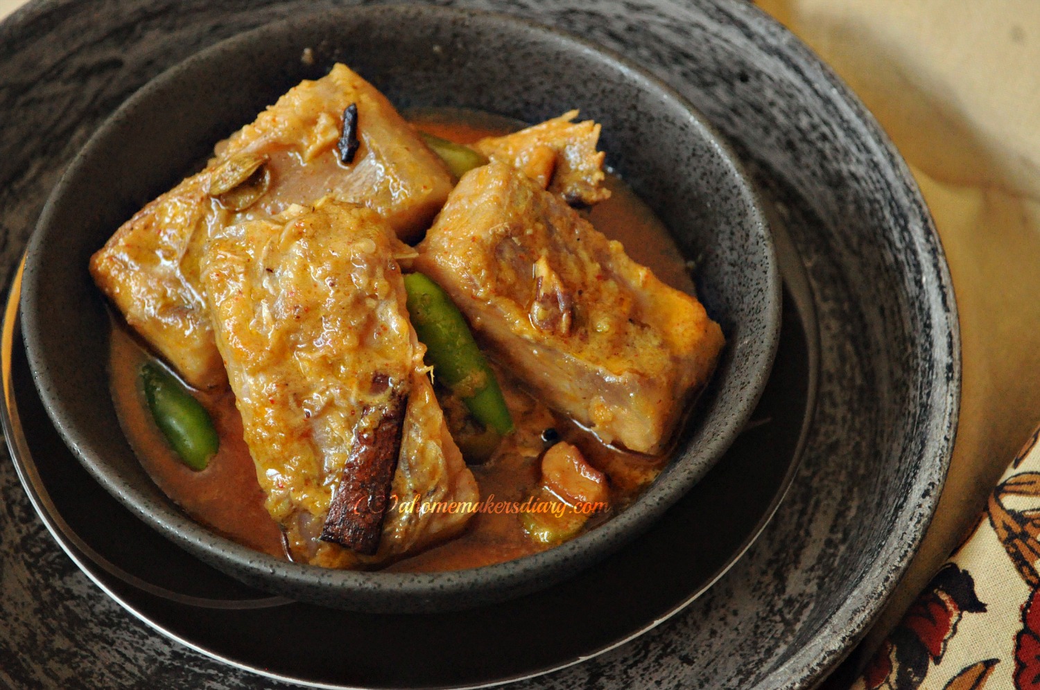 Doi Mach (Fish in Yogurt based creamy Gravy) - A Homemaker's Diary