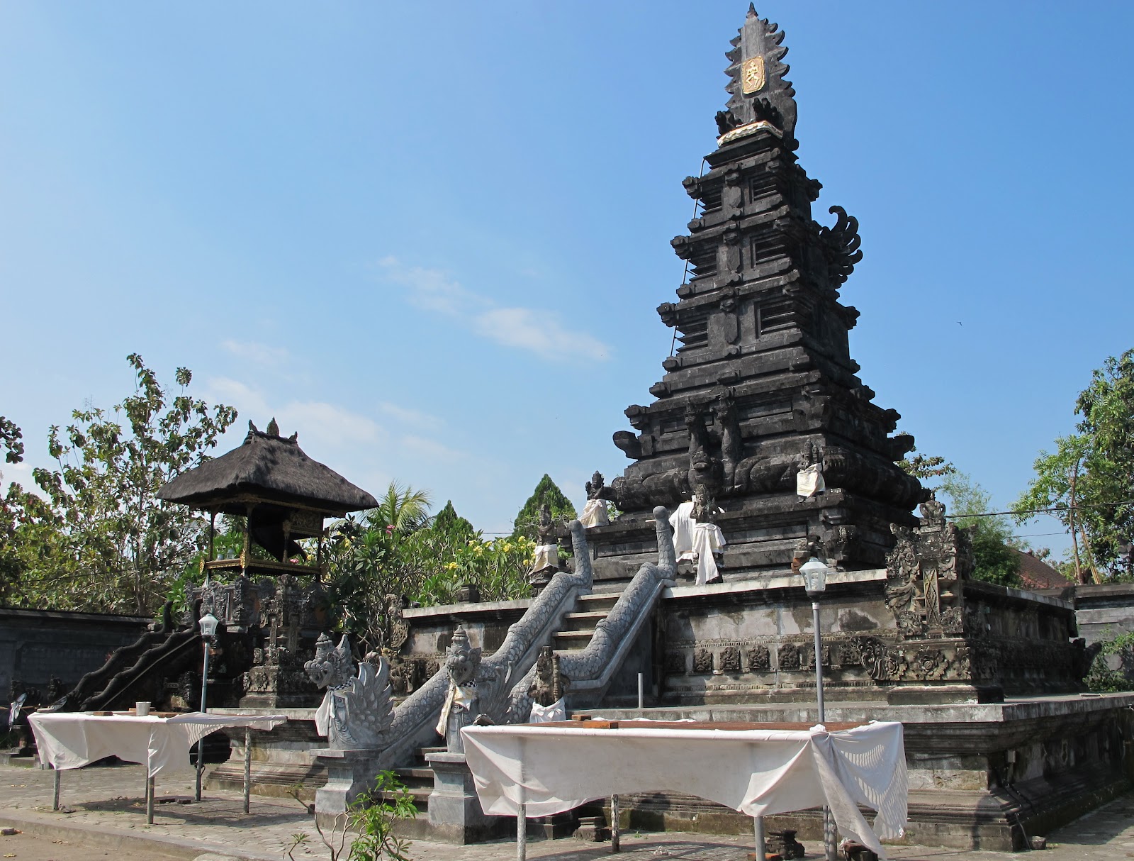 Dreamers of Dreams: A City in Harmony: Mataram, Lombok, Indonesia