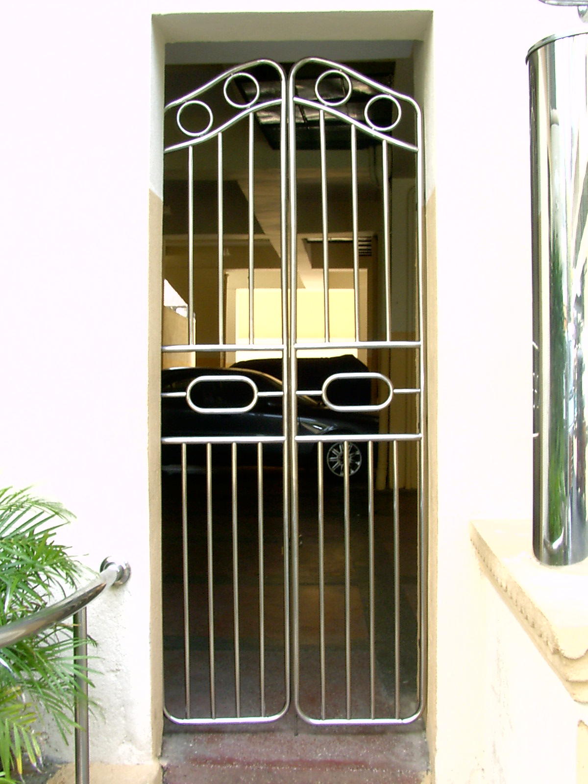 TMR Stainless Steel Fabricators: Gates & grill works