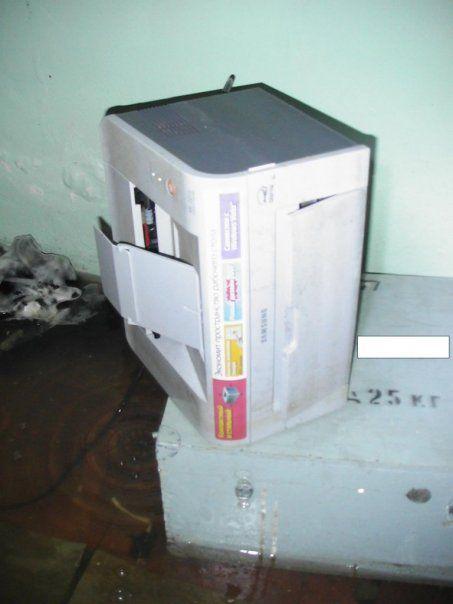 Inside the Mysterious UVB-76 Station - World Of Technology