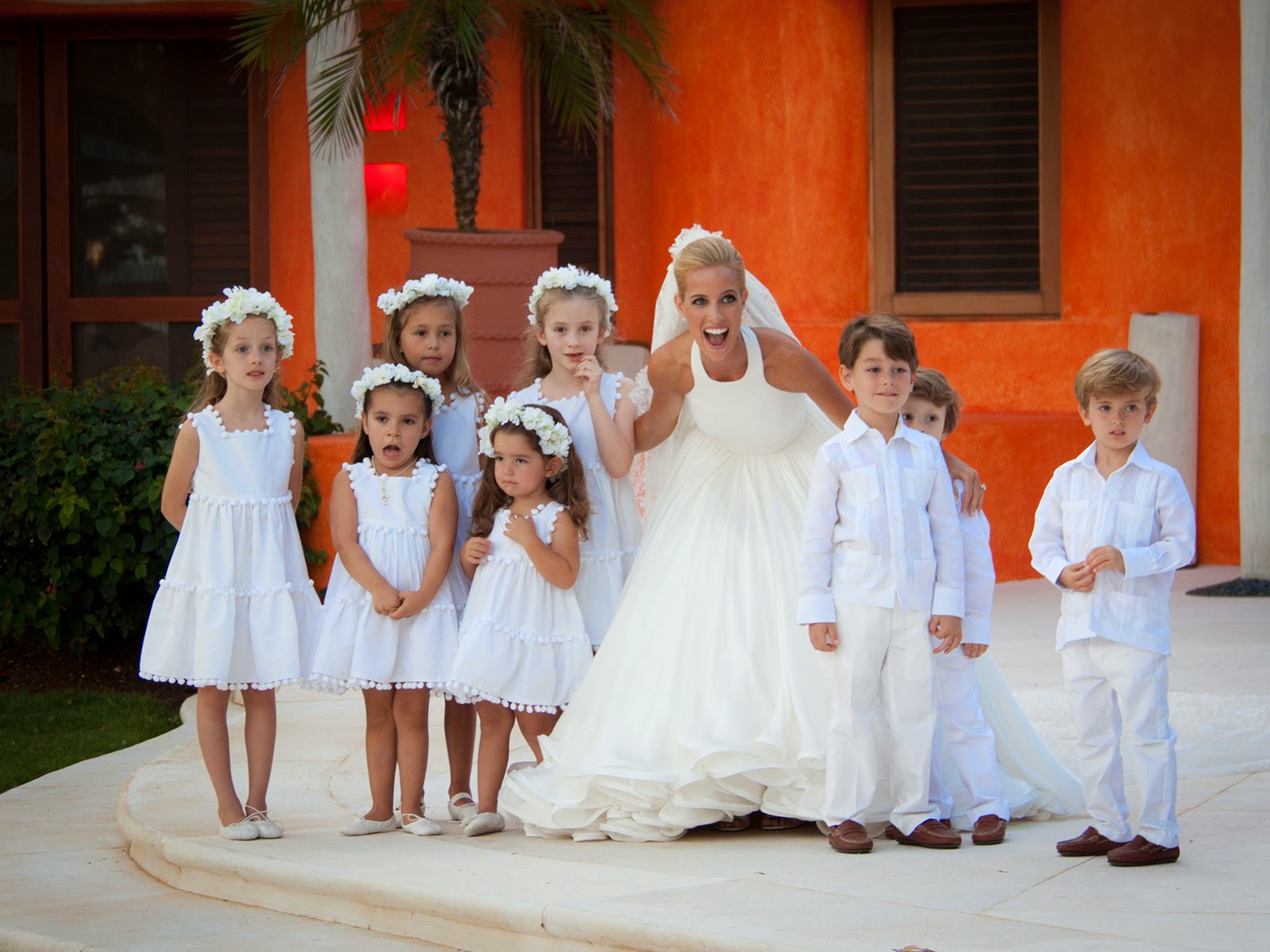 Red Carpet Wedding: Carolina Gonzalez-Bunster and Stefano Bonfiglio ...