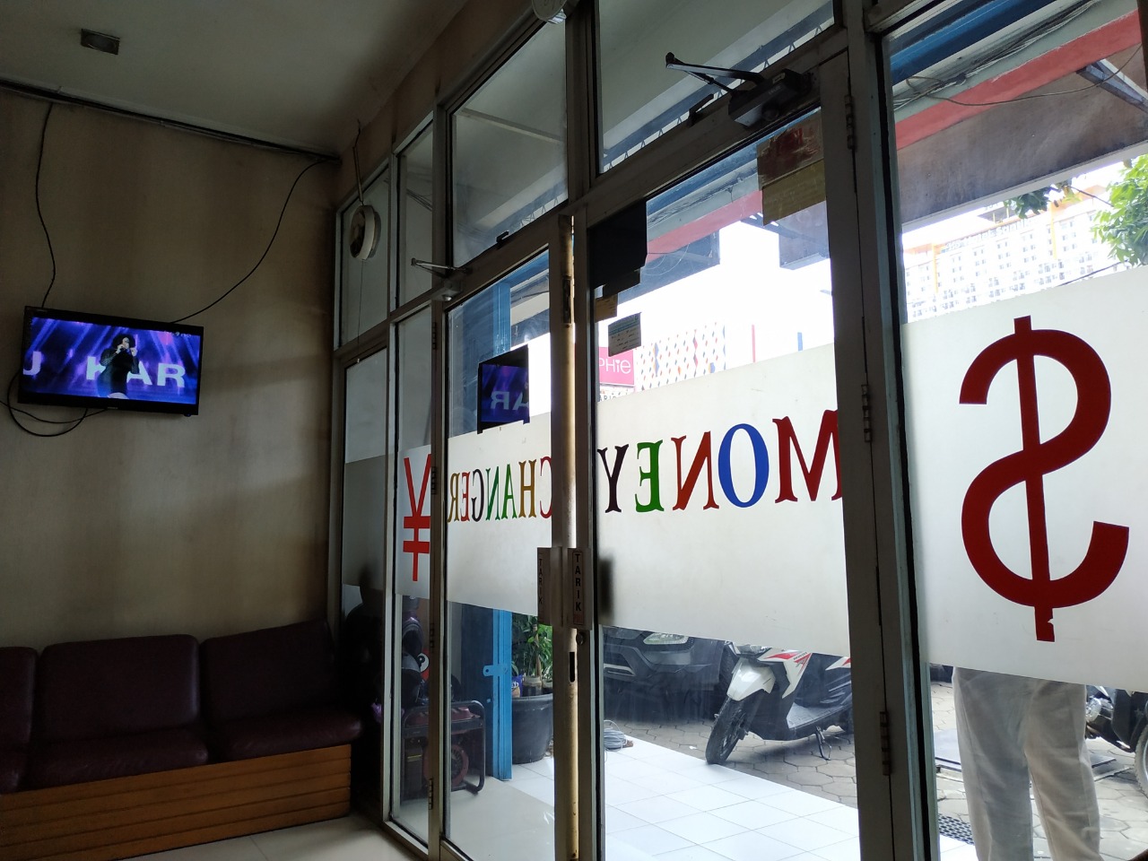 Tempat Penukaran Mata Uang Asing - Perumperindo.co.id