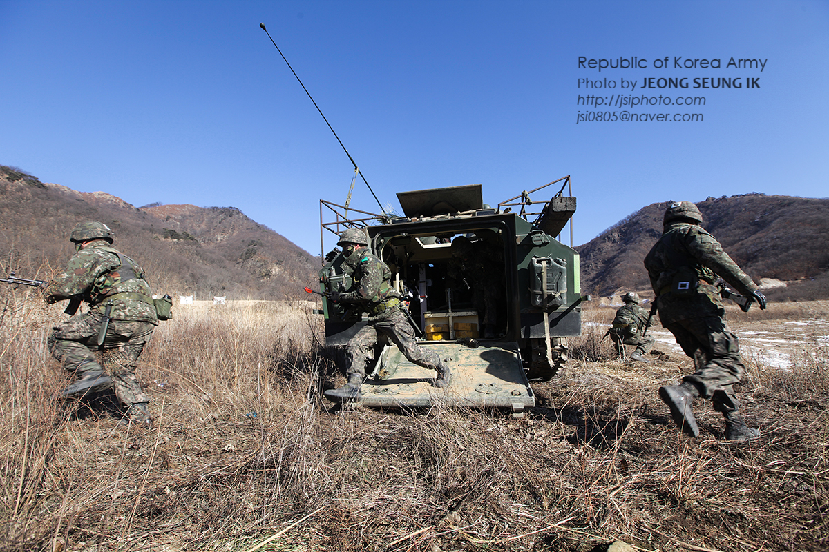 SNAFU!: Republic of Korea Army Mech pics.