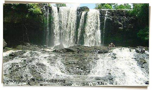 Bousra Waterfall - Cambodia Tours
