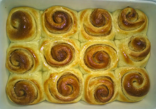 Little Dinner Table: Cinnamon Rolls using Bread Machine