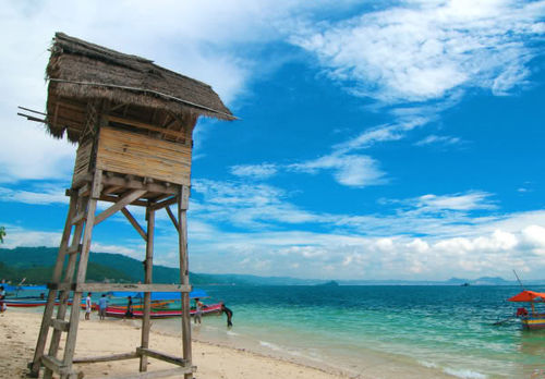 Experience at the Mutun Beach | Beach Vacations