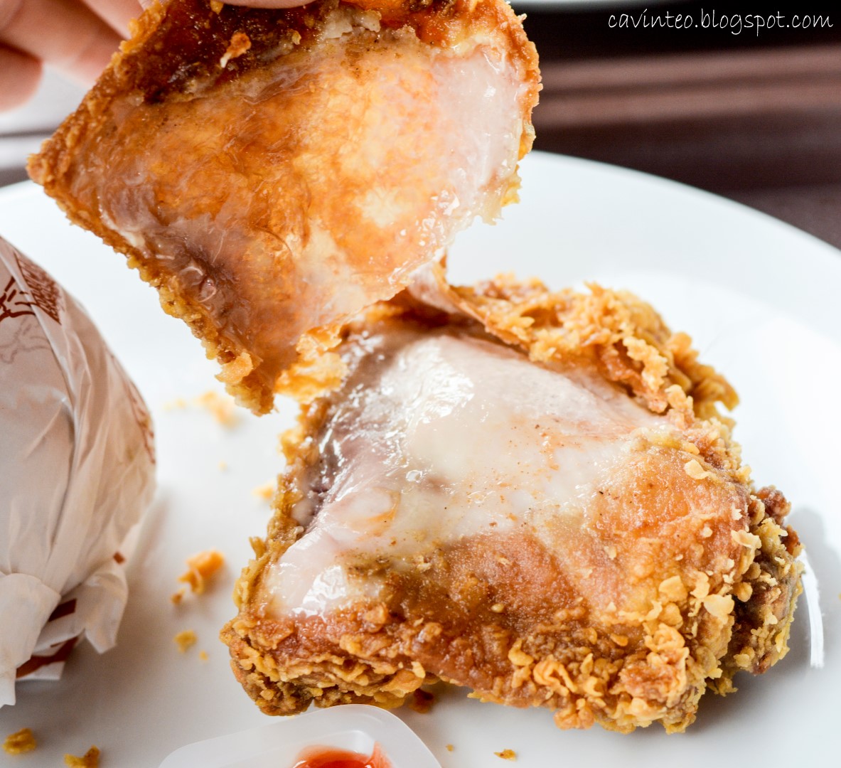 Entree Kibbles: Bim Burger & Fried Chicken Opposite the International ...