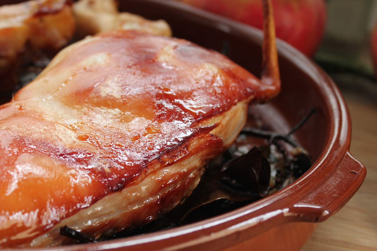 Cochinillo Asado Tradicional del Mesón de Cándido - Cocinando con las ...