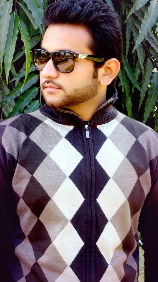 Akash Gill: AKash Gill Pictures