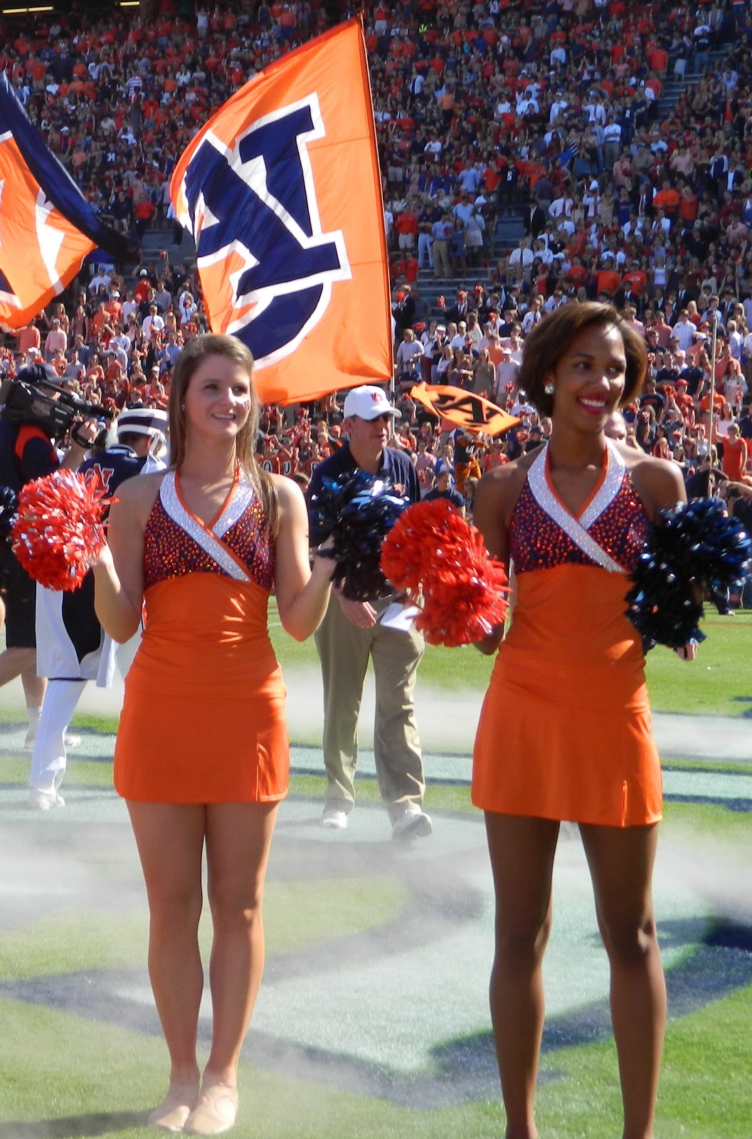 Tiger Paws Dance Team: Auburn v New Mexico State