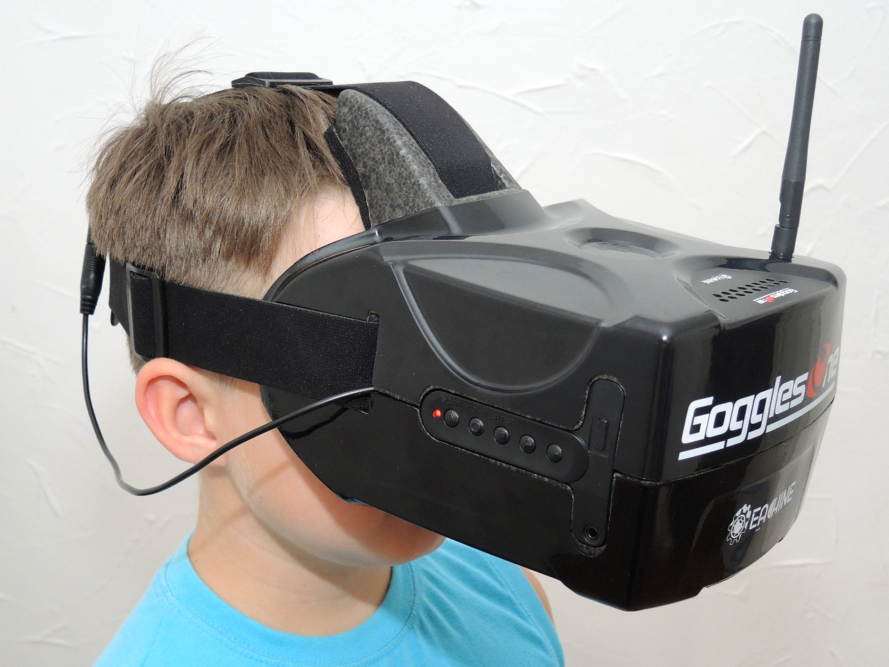 FPV & Микро: Eachine Goggles One - пенопластовый шлем с экраном ...