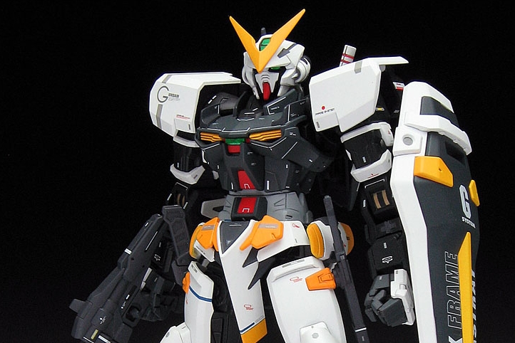 Painted Build: 1/100 Real Type Gundam Astray Black Frame