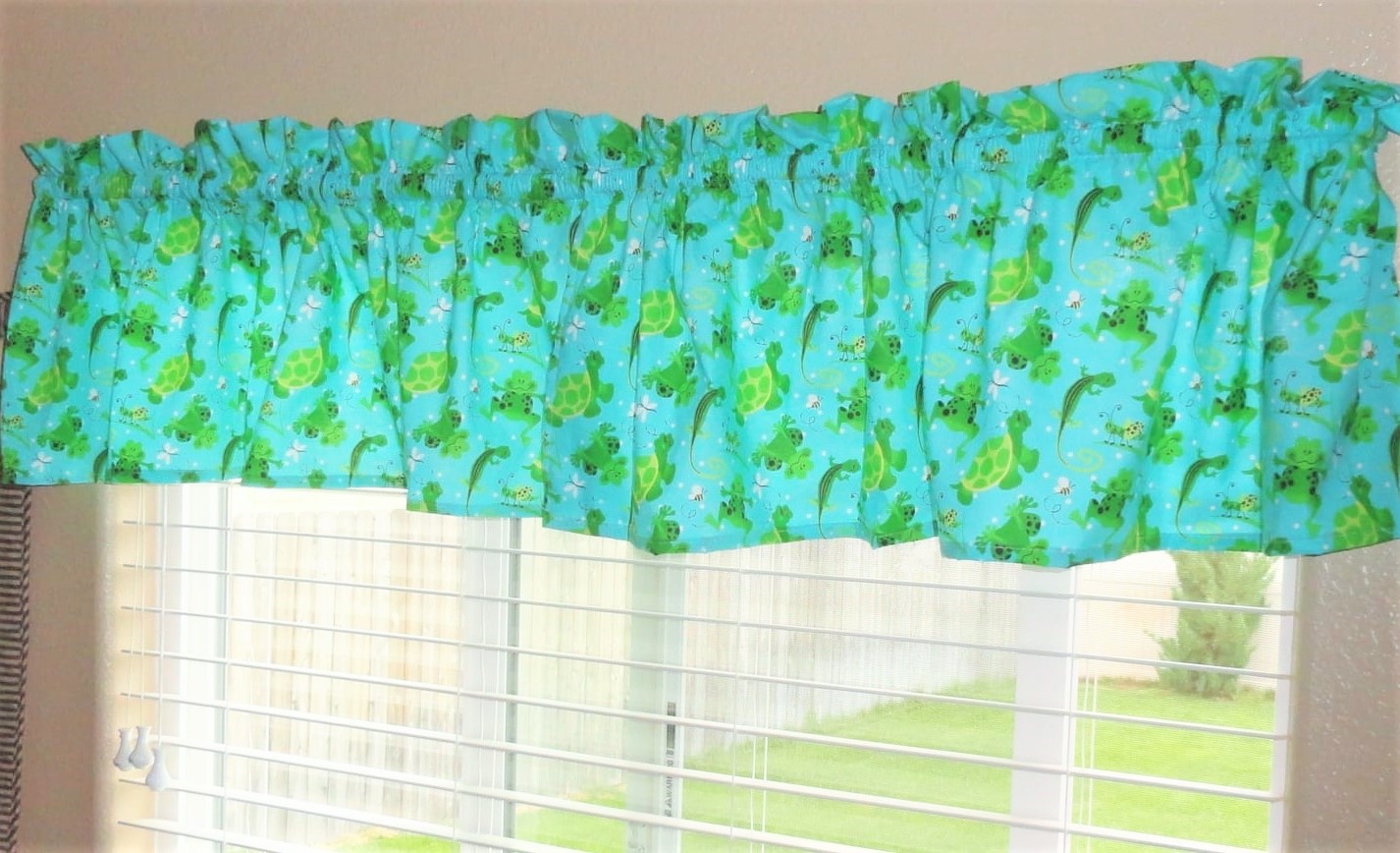 How to Make Your Own Valance | Sew Simple Home
