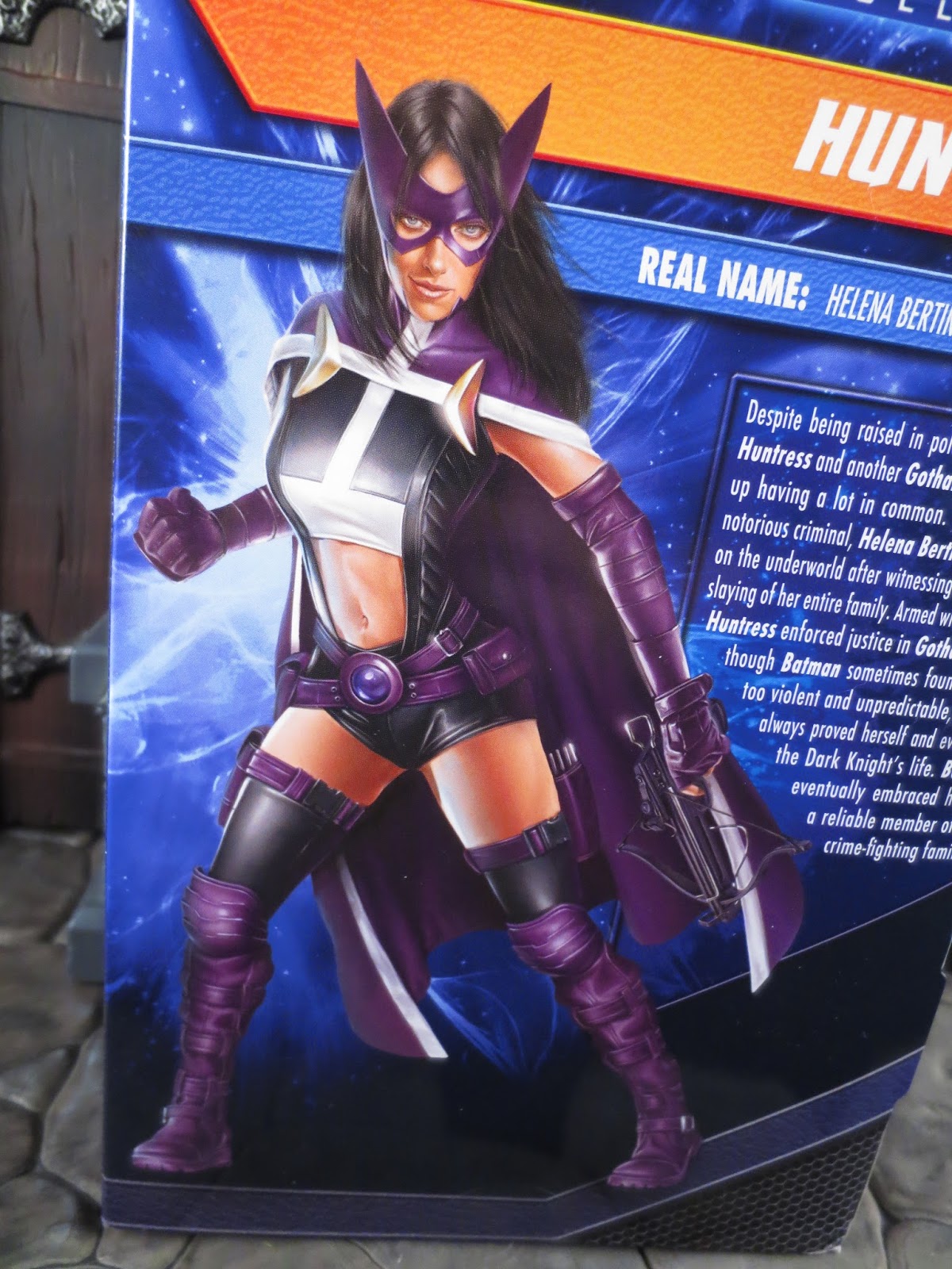 Action Figure Barbecue: Action Figure Review: Huntress from DC Universe ...