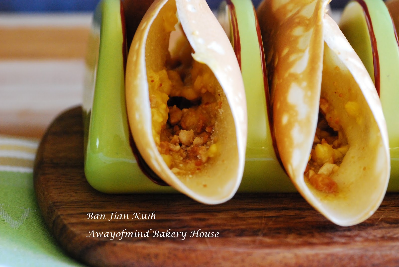 Awayofmind Bakery House: Ban Jian Kuih (Peanut Pancake)