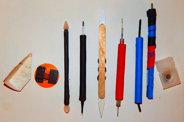 The Weirdo Toolbox: The Oddball Art Laboratory