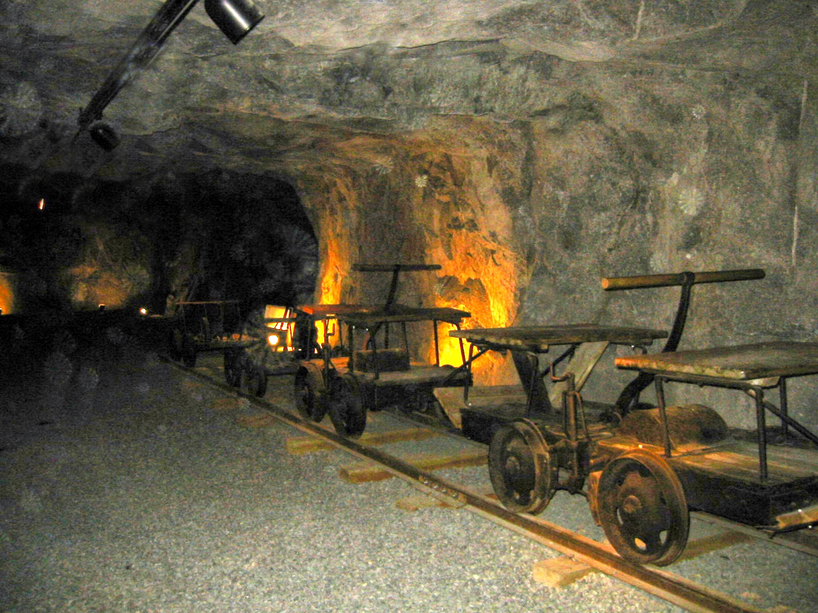 TIPOS DE MINAS Y MÉTODOS DE EXPLOTACIÓN