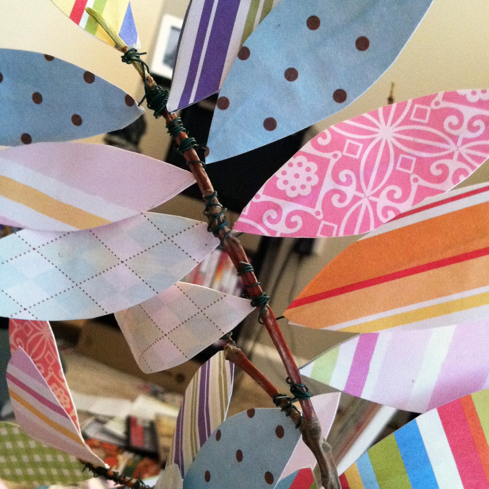 Apt. 723: DIY: Scrapbook Tree