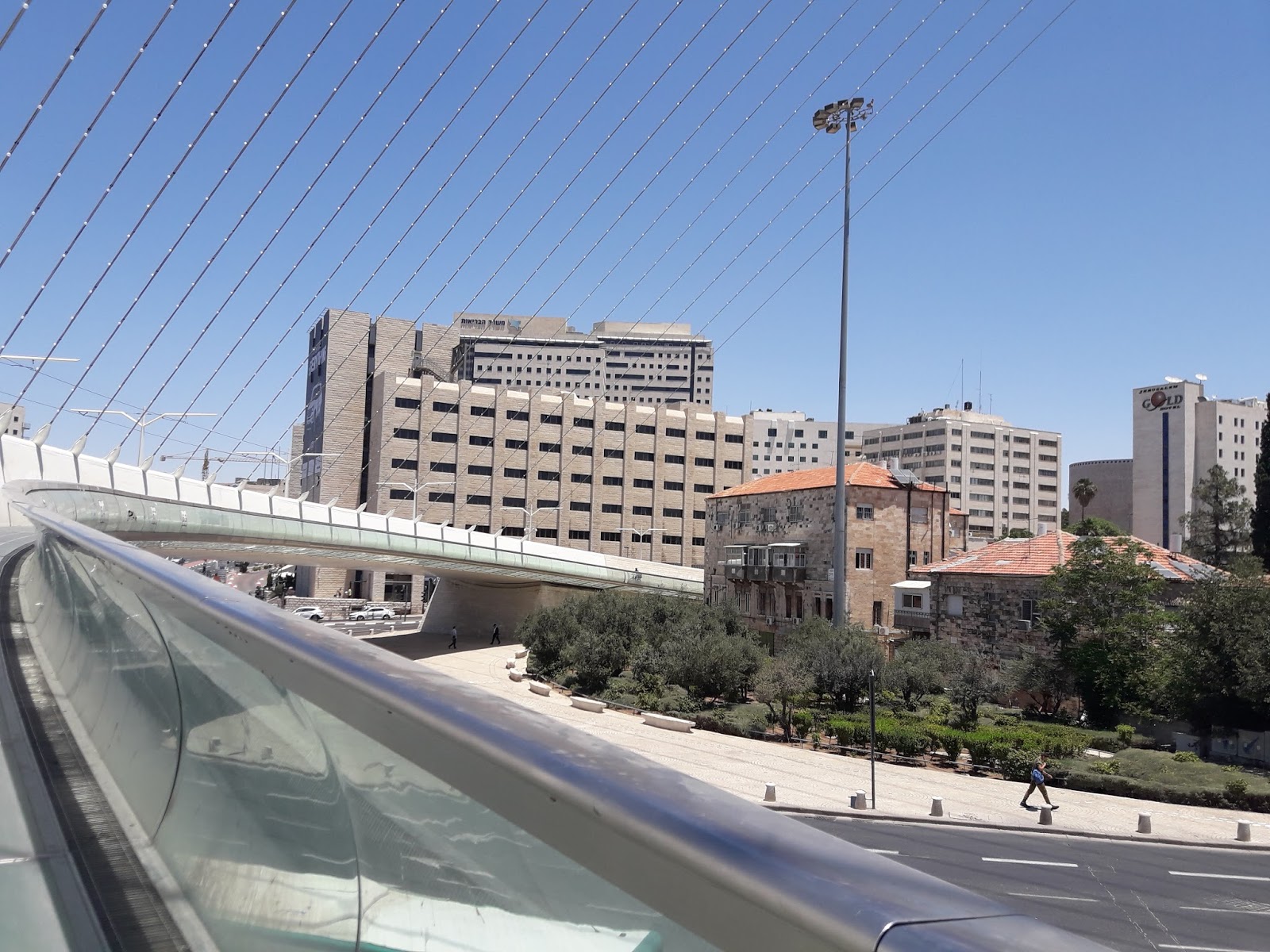 A Jewish Grandmother : Enjoyable Walk on Jerusalem String Bridge