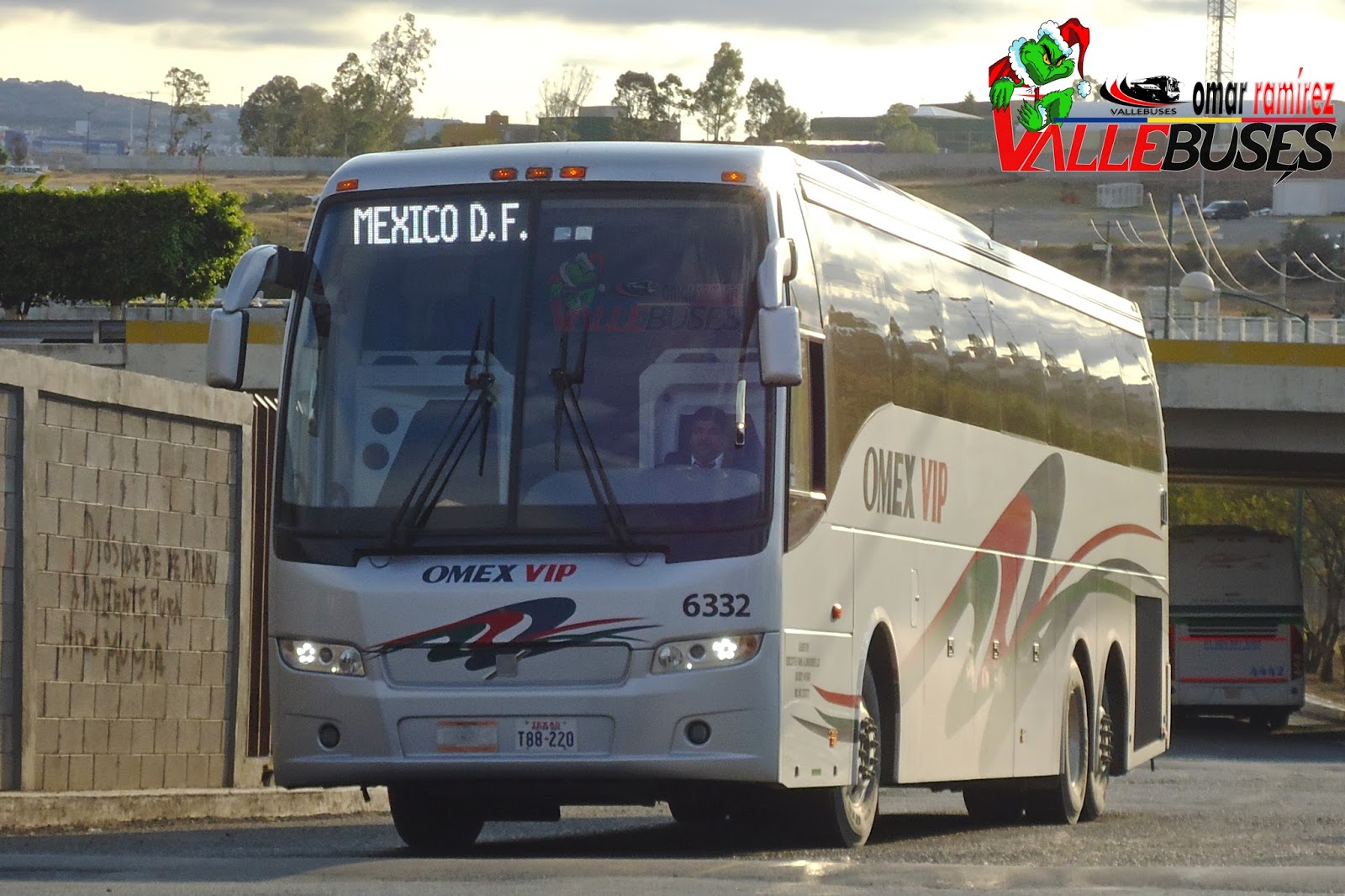 Vallebuses: 01677 - OMEX VIP