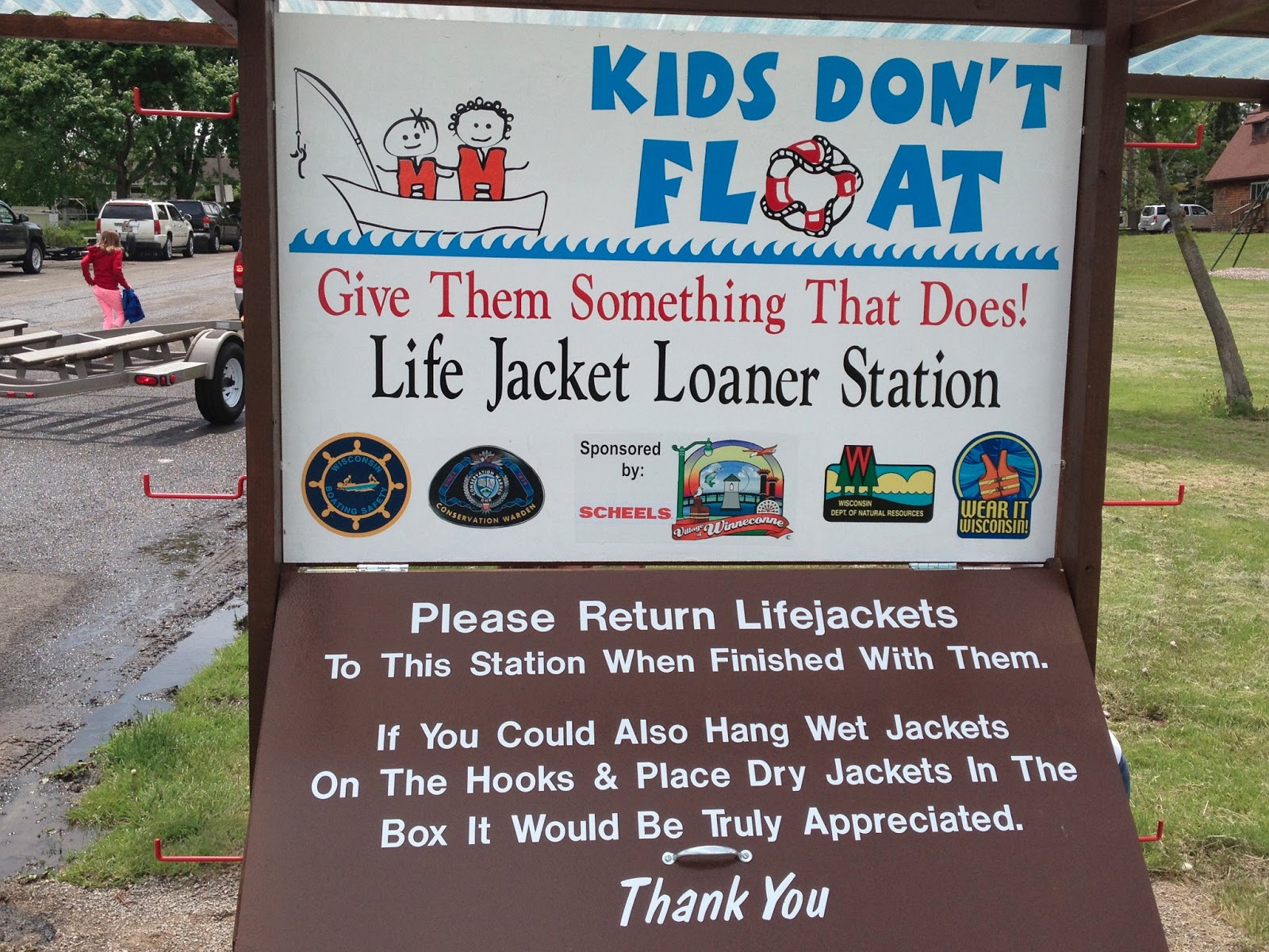 Winnebago Conservation Photography: Life Jacket Loaner Station