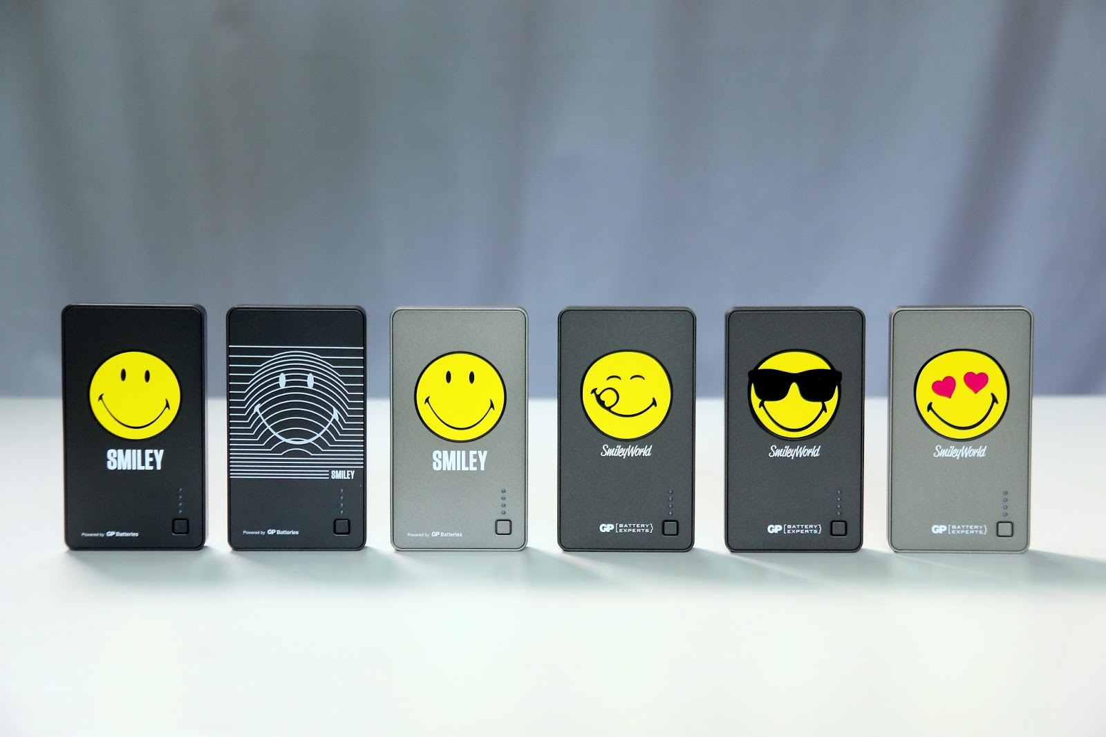 2015 Christmas Gift Idea - GP x Smiley Power Bank! - Talking Evilbean