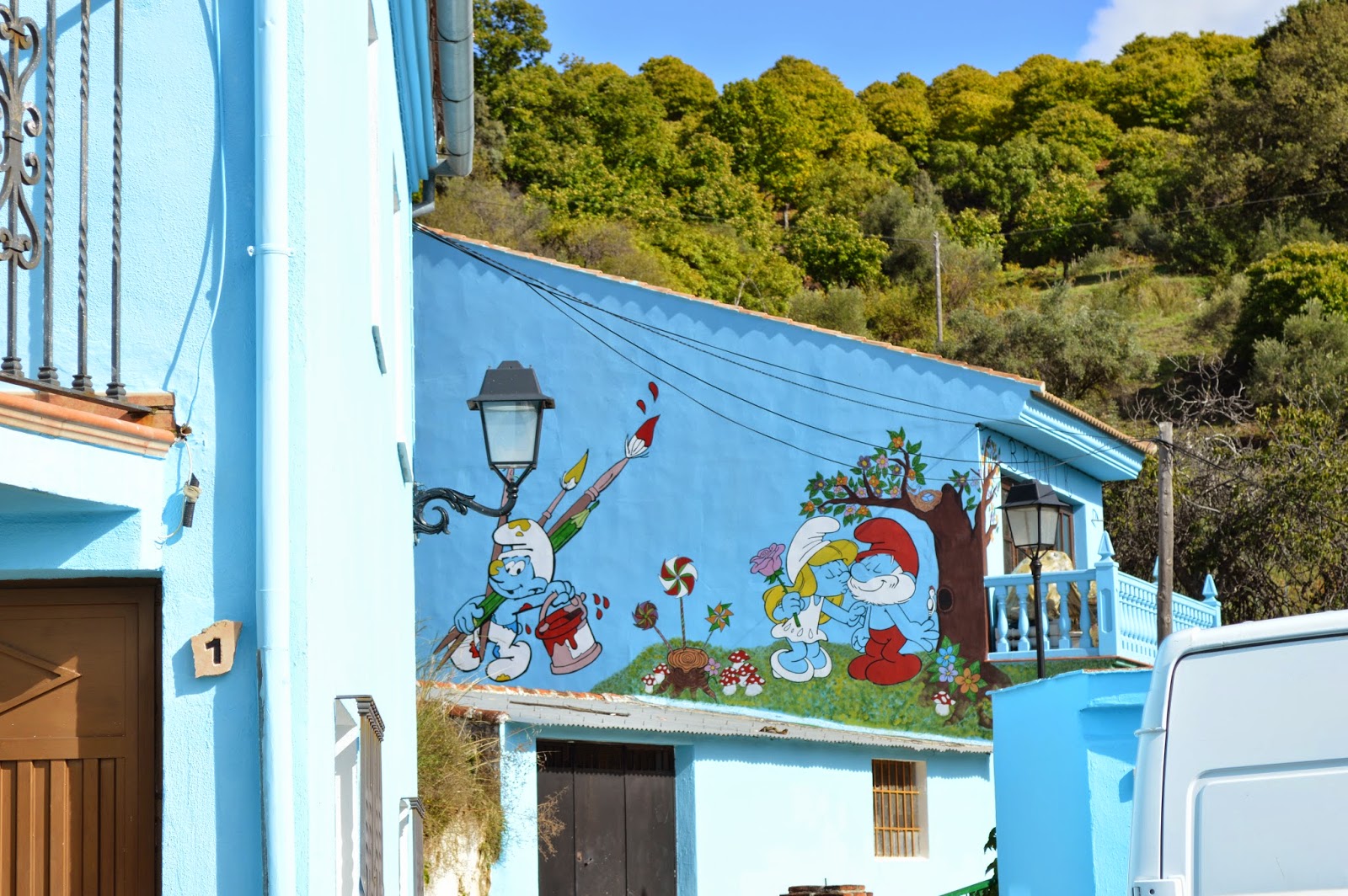 Random encounters with the unusual: The Home of the Spanish Smurfs